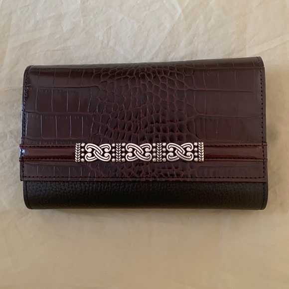 Brighton | Bags | Spectacular Brighton Wallet Purse W So Many ...